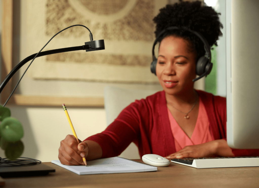 Logitech | Apple Premium Education Partner - Sync